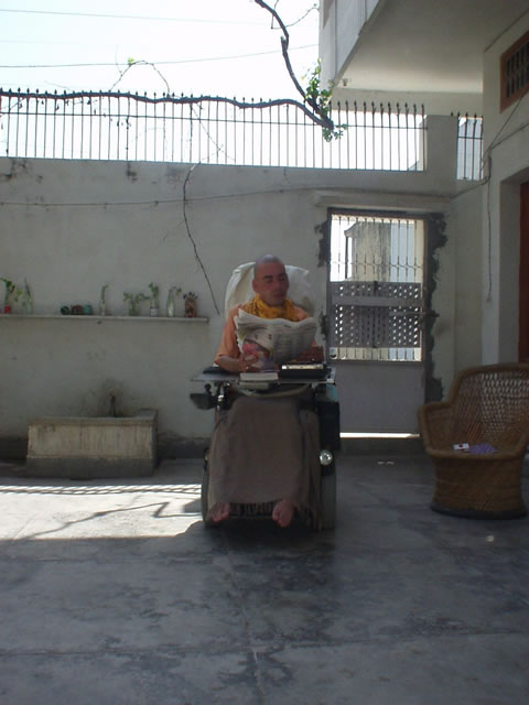 Wheelchair travel : traveling to India in a wheelchair